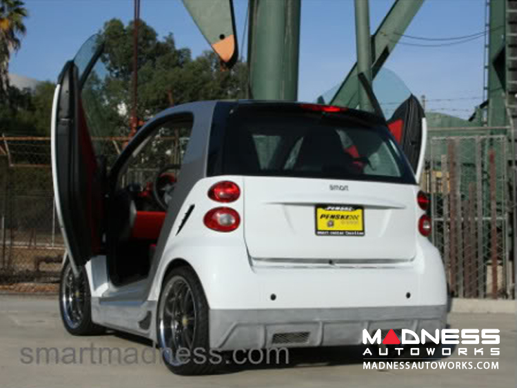 2009 custom smart car white - Customization